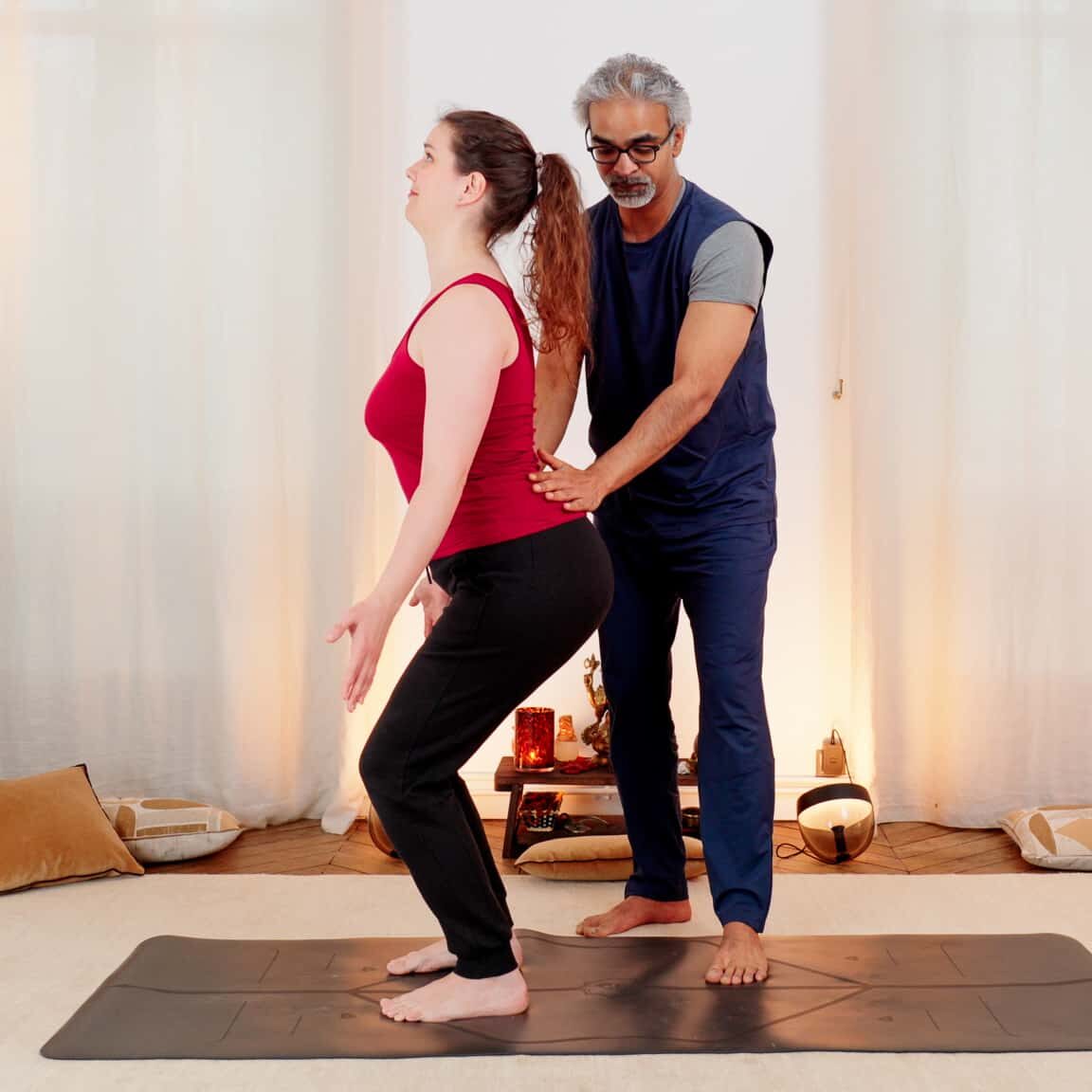 La posture de la chaise pour les débutants - Yoga Laboratorium